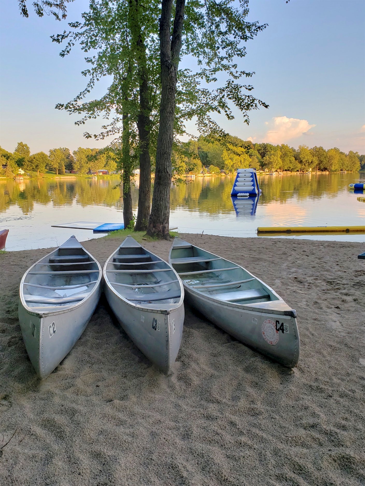 Angola / Hogback Lake KOA Holiday - RV Campground in Angola, IN