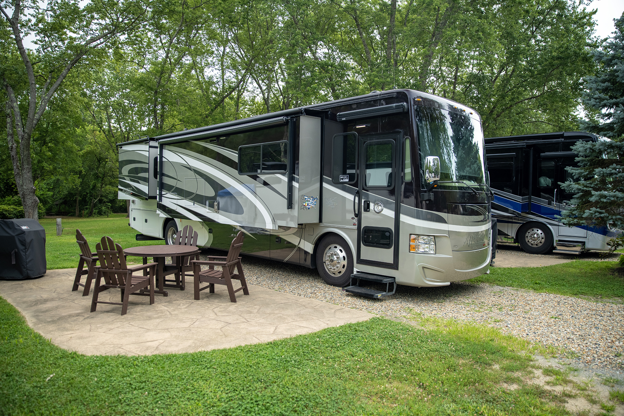 RV Camping Sites in Middleboro, MA | Back-In & Pull-Thru
