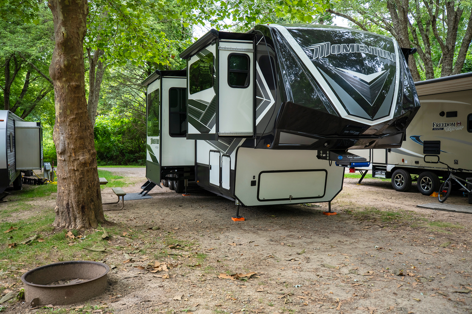 RV Camping Sites in Middleboro, MA | Back-In & Pull-Thru