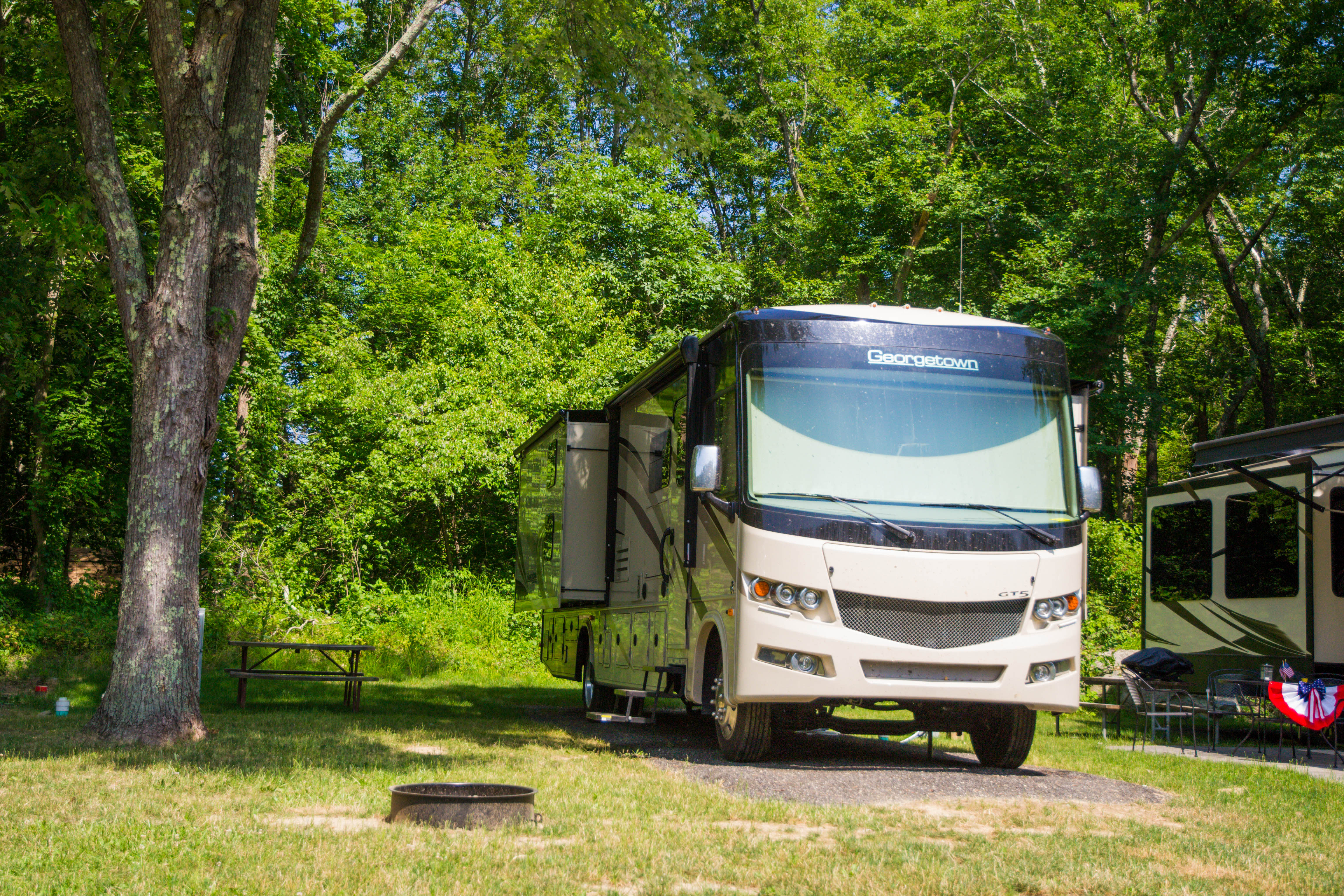 RV Camping Sites in Middleboro, MA | Back-In & Pull-Thru