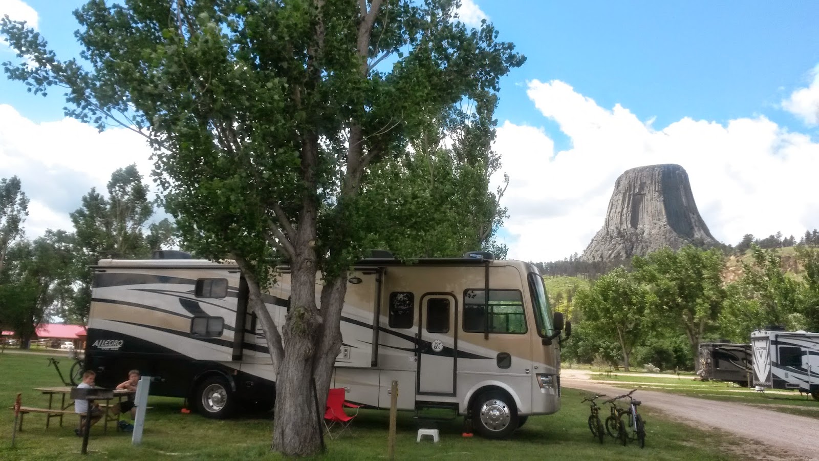 Devils Tower, Wyoming RV Camping Sites | Devils Tower / Black Hills KOA