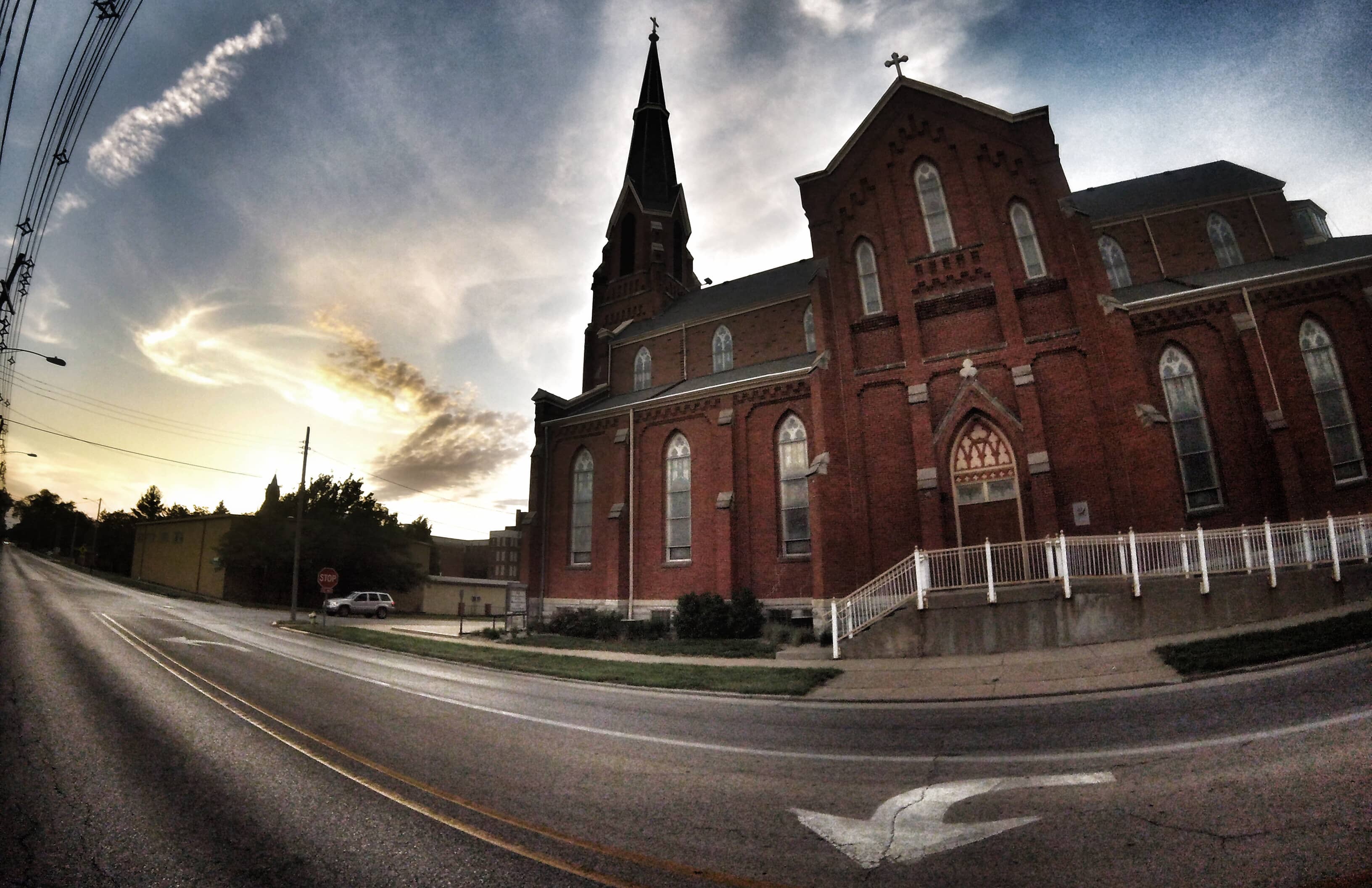 ‘COOLEST SMALL TOWNS IN ILLINOIS FOR A SUMMER VACATION'