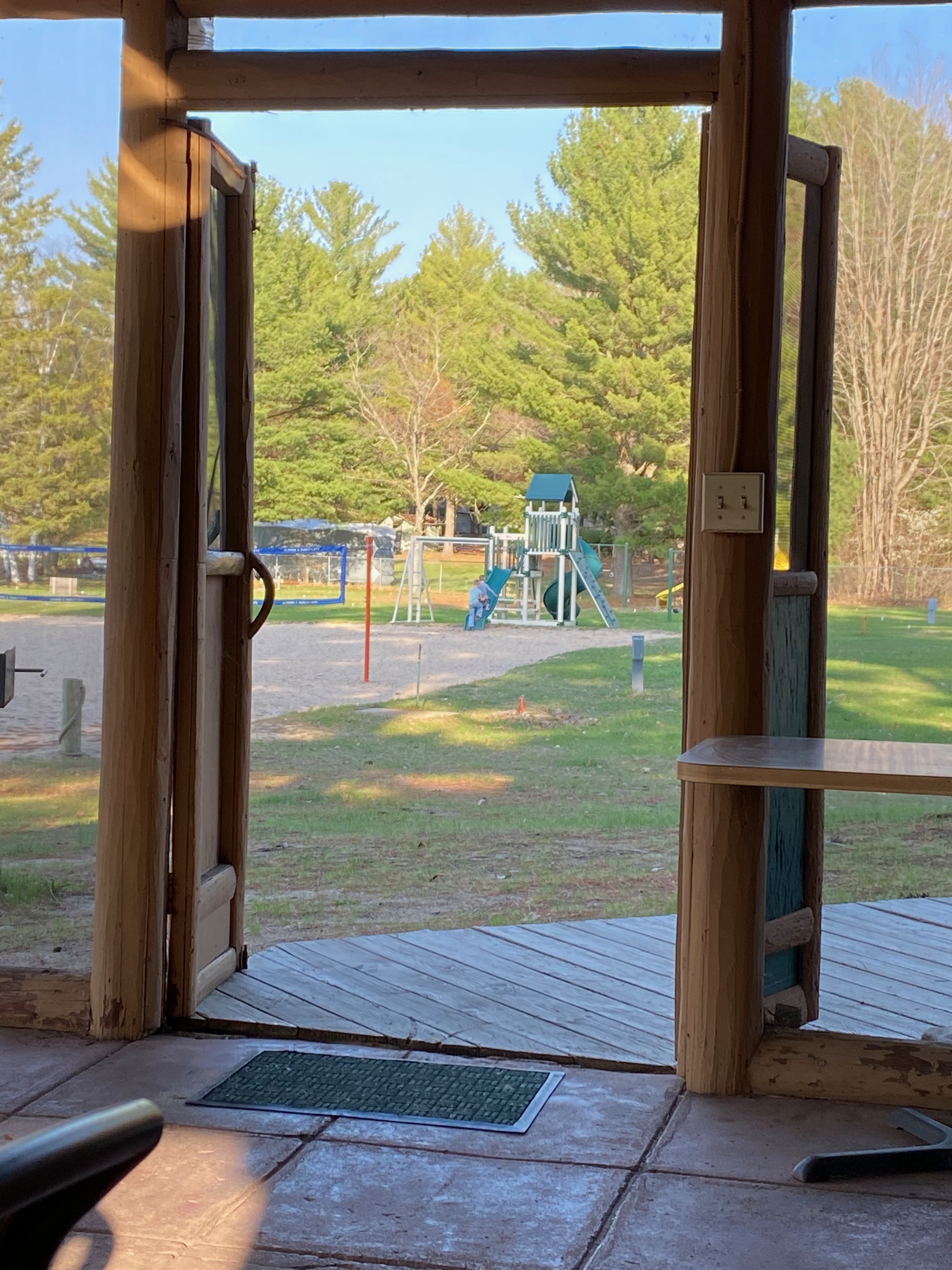 Frederic, Michigan Lodging | Gaylord South / Bradford Lake KOA Holiday