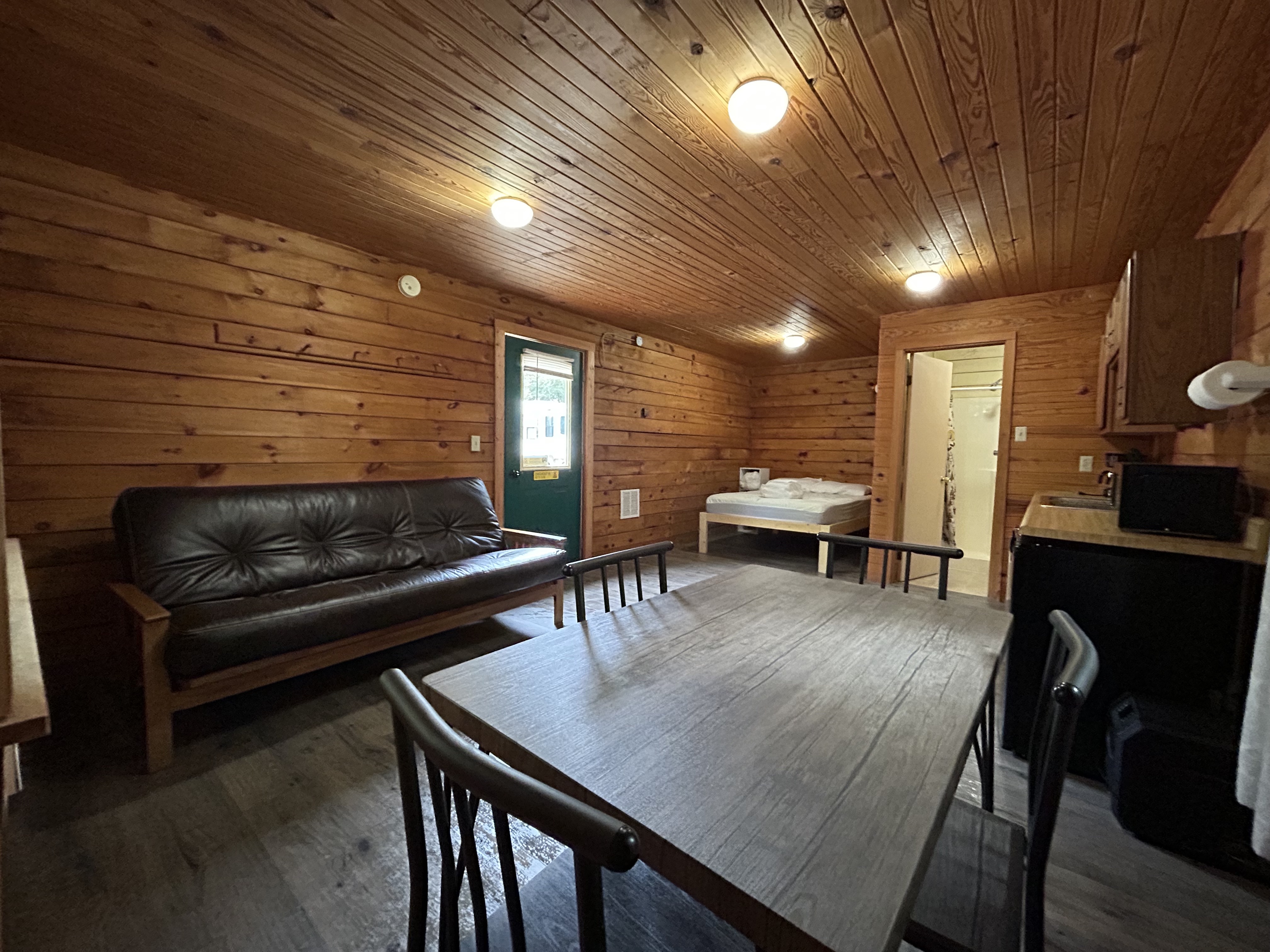 Frederic, Michigan Lodging | Gaylord South / Bradford Lake KOA Holiday