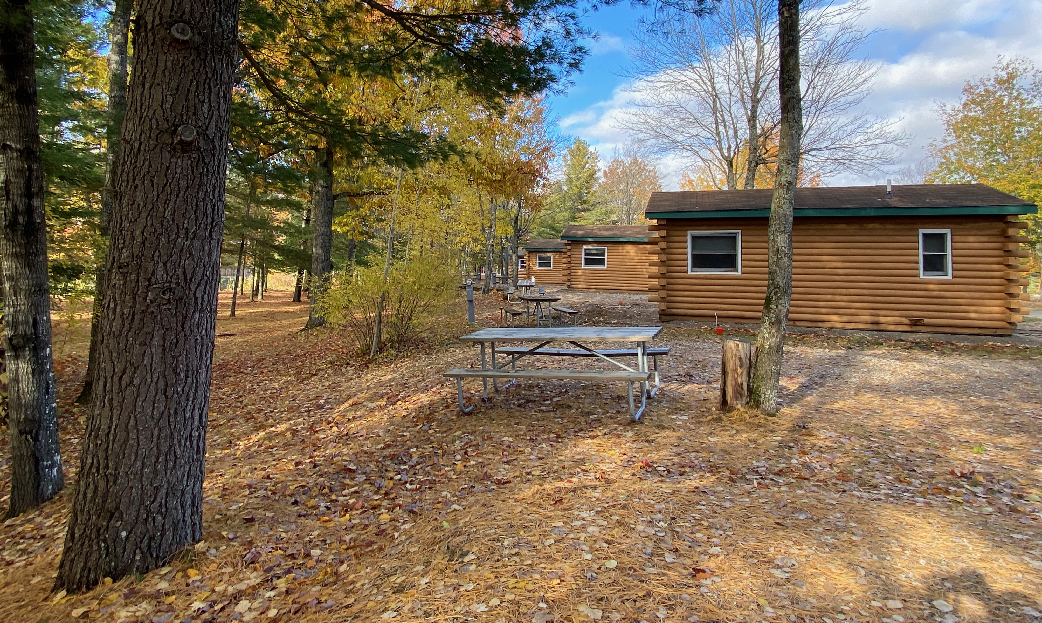 Frederic, Michigan Lodging | Gaylord South / Bradford Lake KOA Holiday