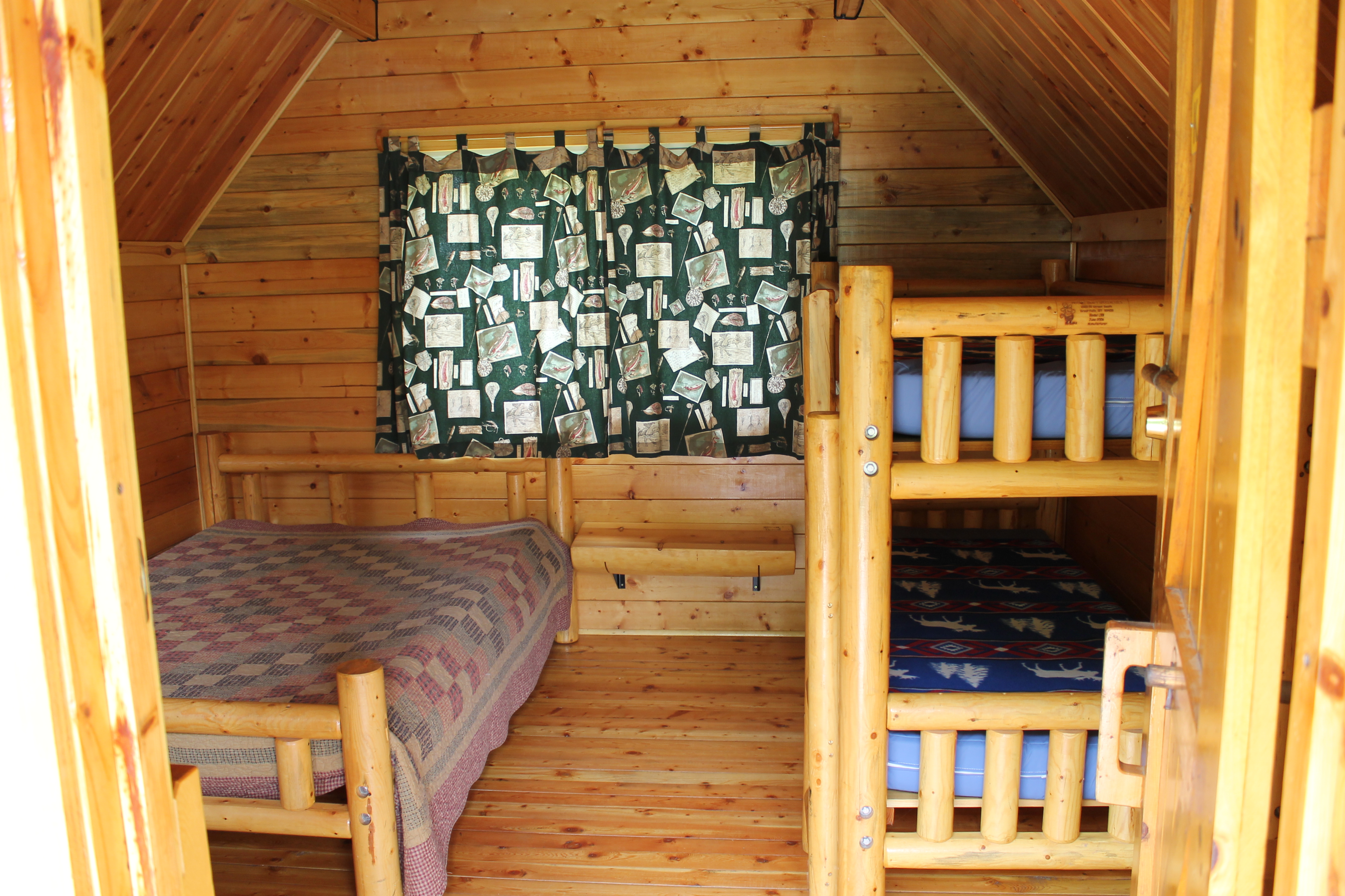 Camping Cabin (No Bathroom) Rustic Bunkhouse Pictures - Huntington ...