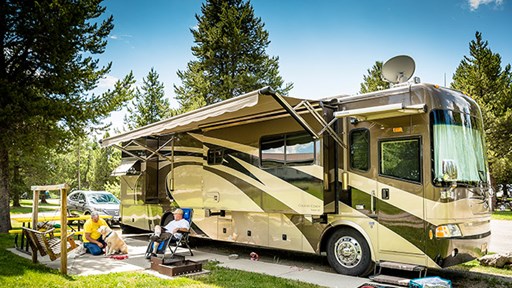 Need to Know Differences Between 30 and 50 Amp RV Plugs