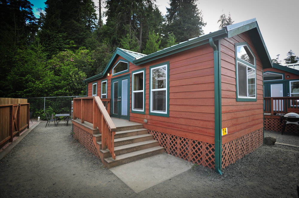 North Bend, Oregon Lodging | Oregon Dunes KOA Holiday