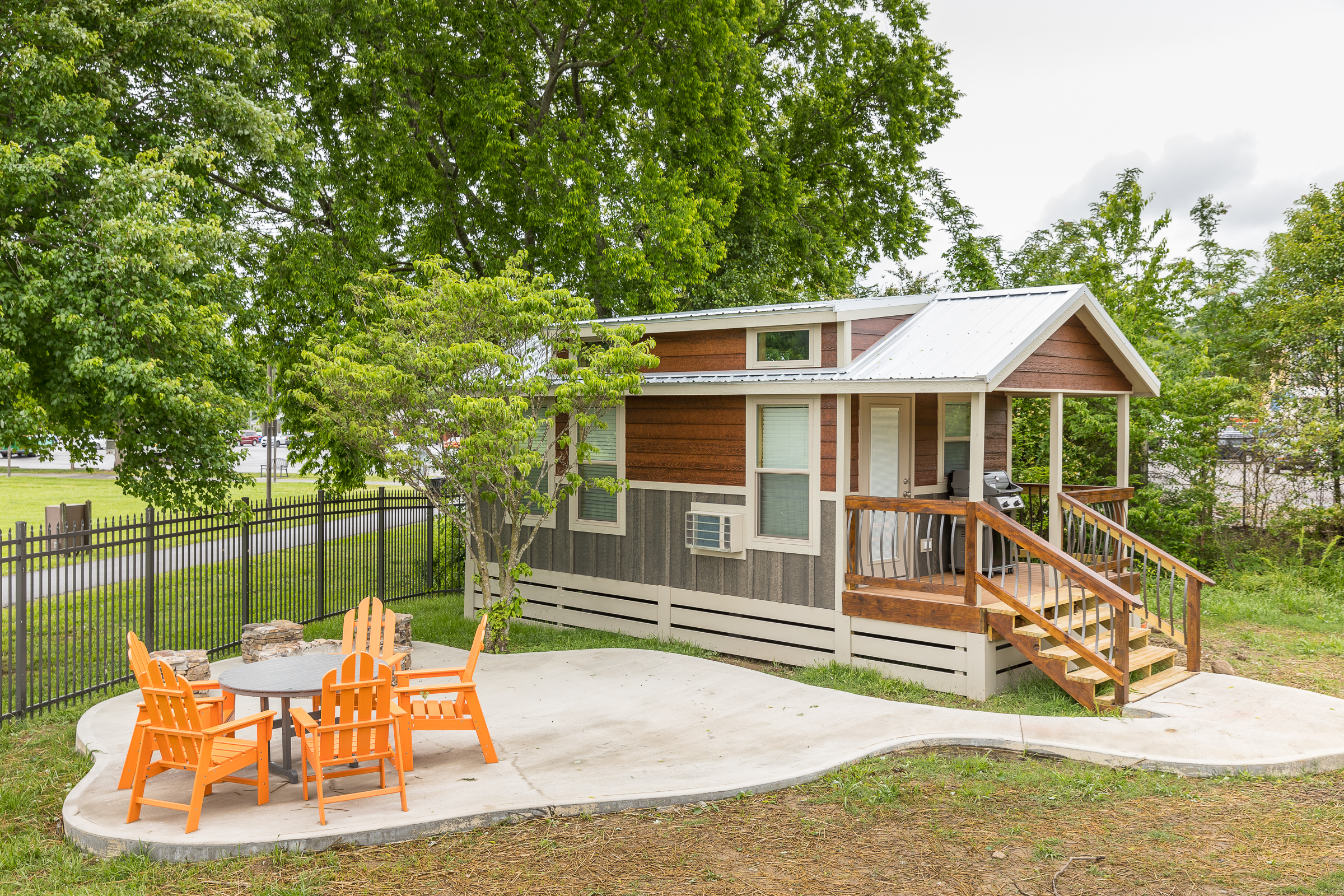 Deluxe Camping Cabins | Pigeon Forge/Gatlinburg KOA Holiday