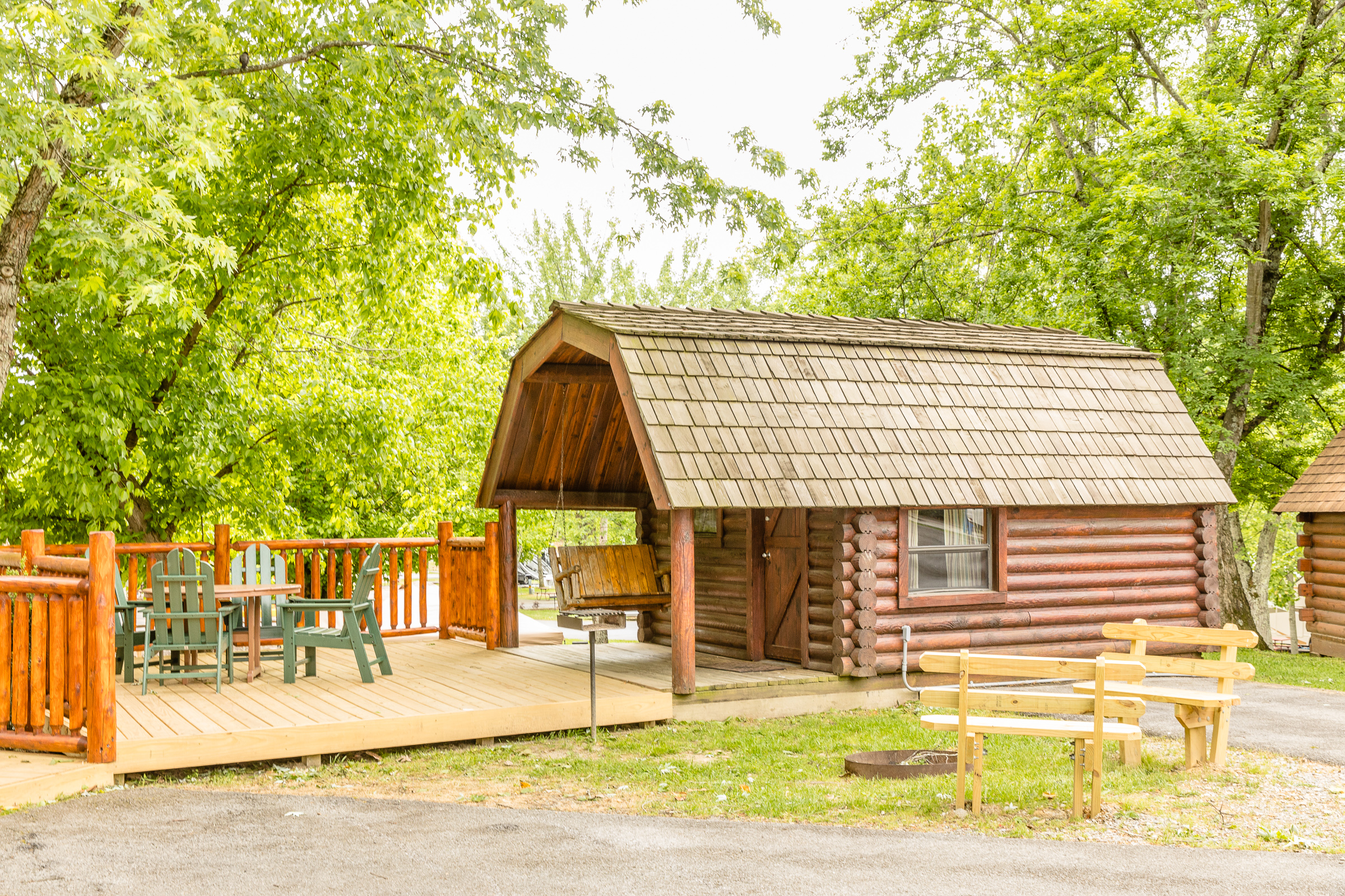 Deluxe Camping Cabins | Pigeon Forge/Gatlinburg KOA Holiday
