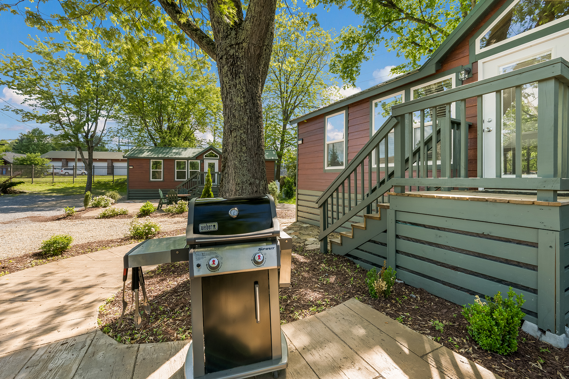 Deluxe Camping Cabins | Pigeon Forge/Gatlinburg KOA Holiday