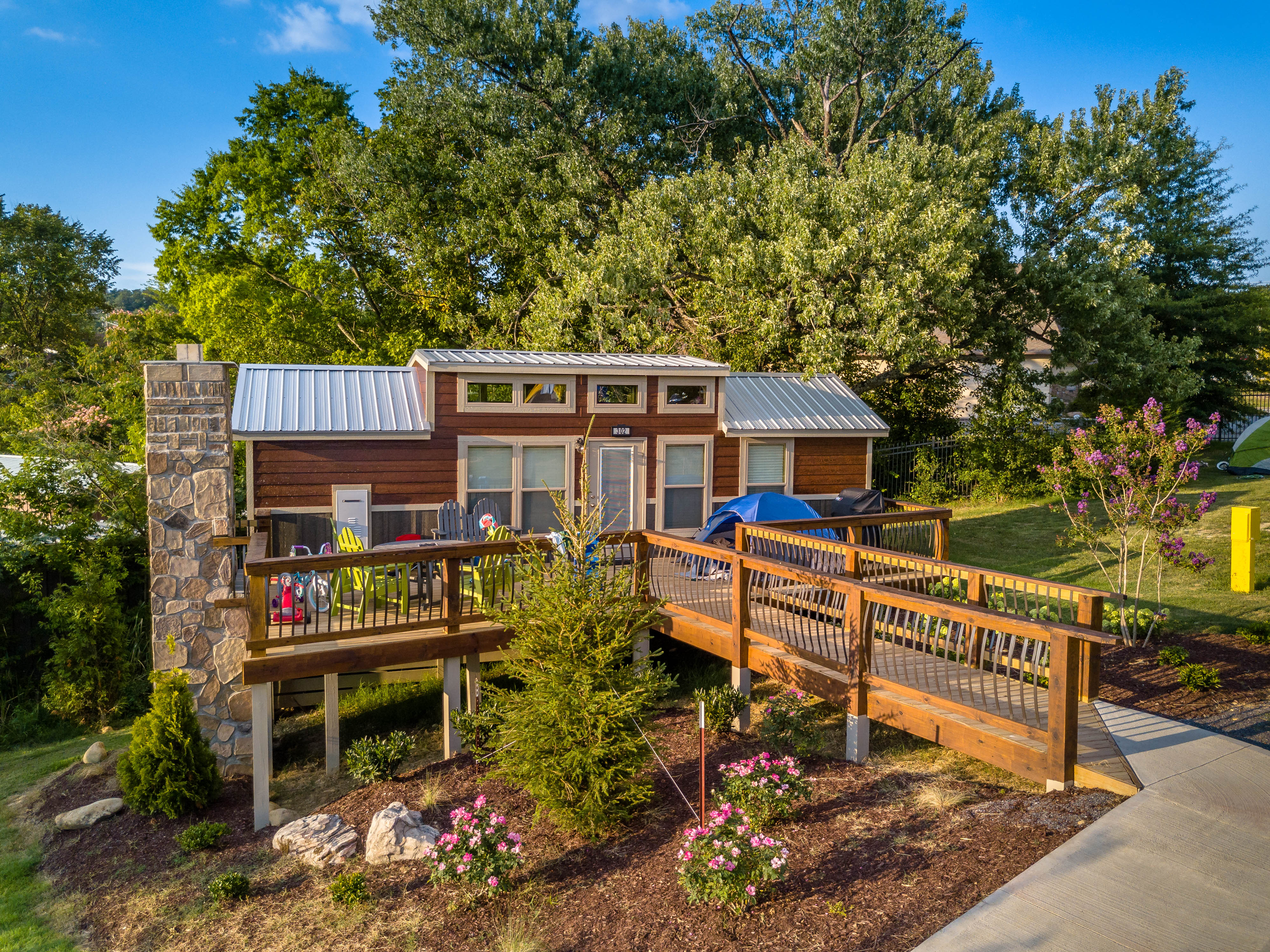 Deluxe Camping Cabins | Pigeon Forge/Gatlinburg KOA Holiday