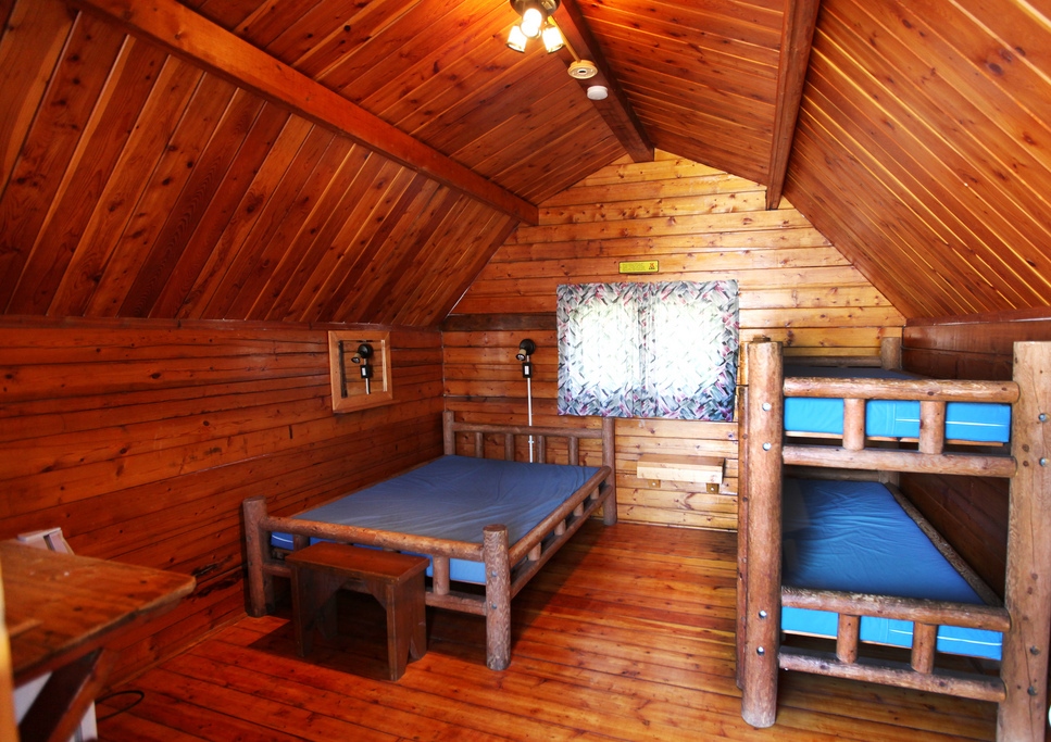 Deluxe Camping Cabins | Pigeon Forge/Gatlinburg KOA Holiday