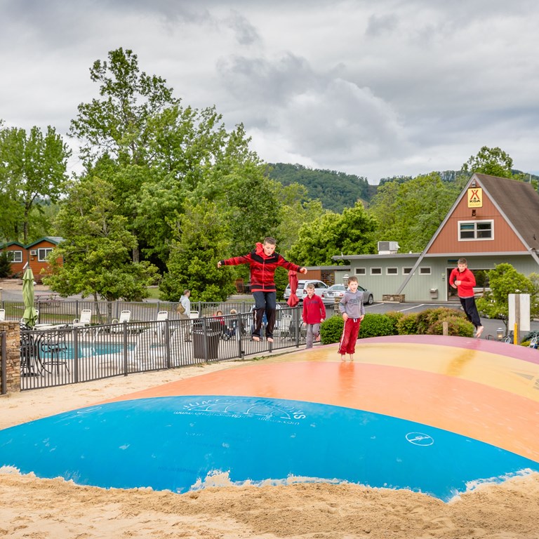 Pigeon Forge, Tennessee Camping Videos | Pigeon Forge / Gatlinburg KOA ...