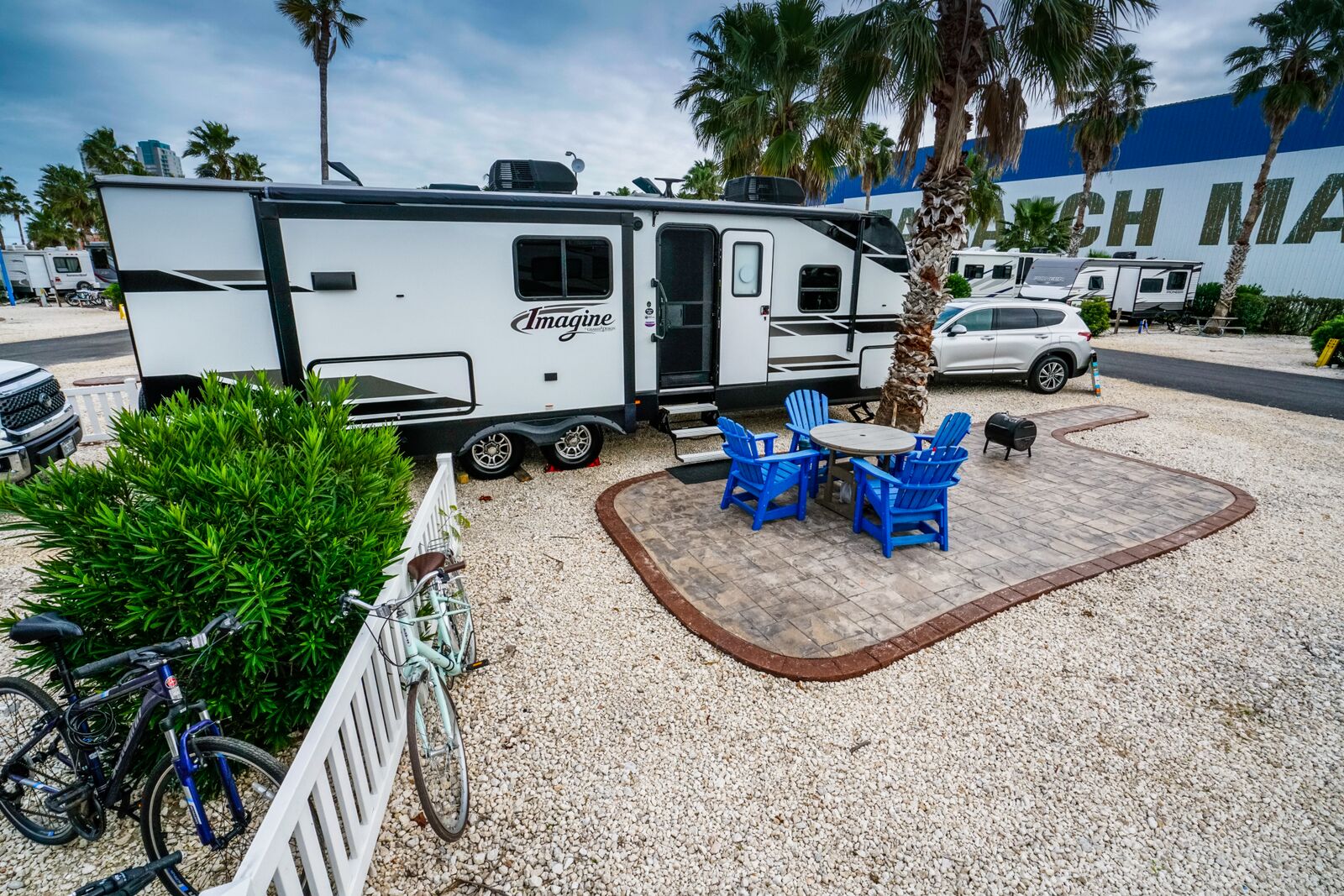 Pull-Thru site with Patio