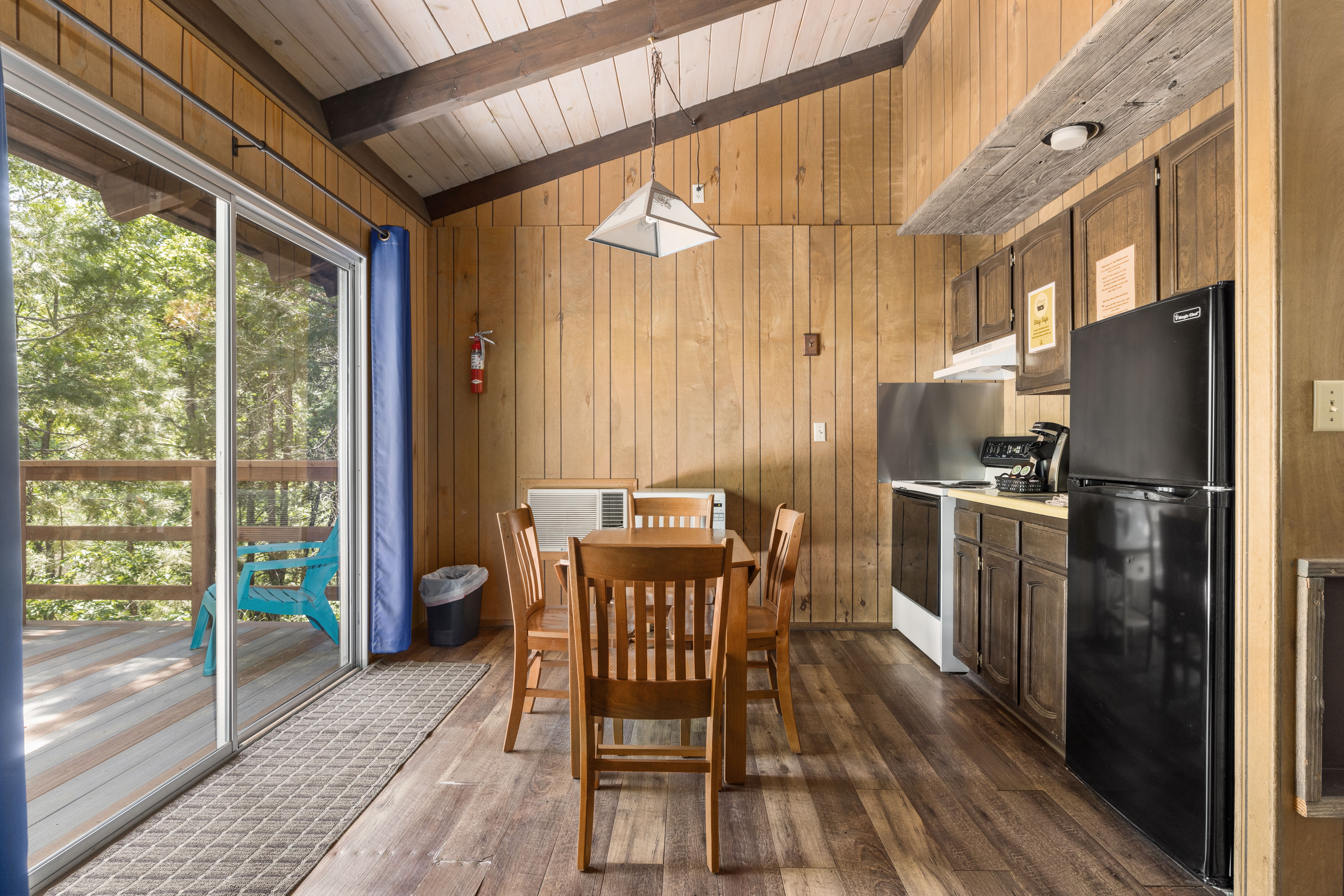 Trinity Center, California Lodging | Trinity Lake KOA Holiday