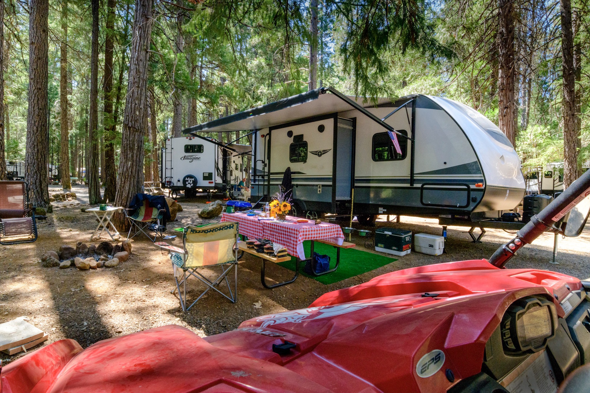 Trinity Center, California RV Camping Sites | Trinity Lake KOA Holiday