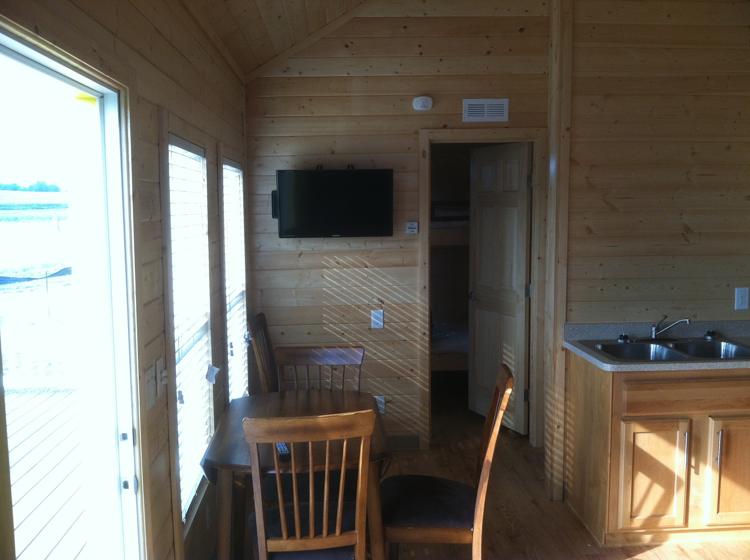 Waterloo, Iowa Lodging | Waterloo / Lost Island KOA Resort