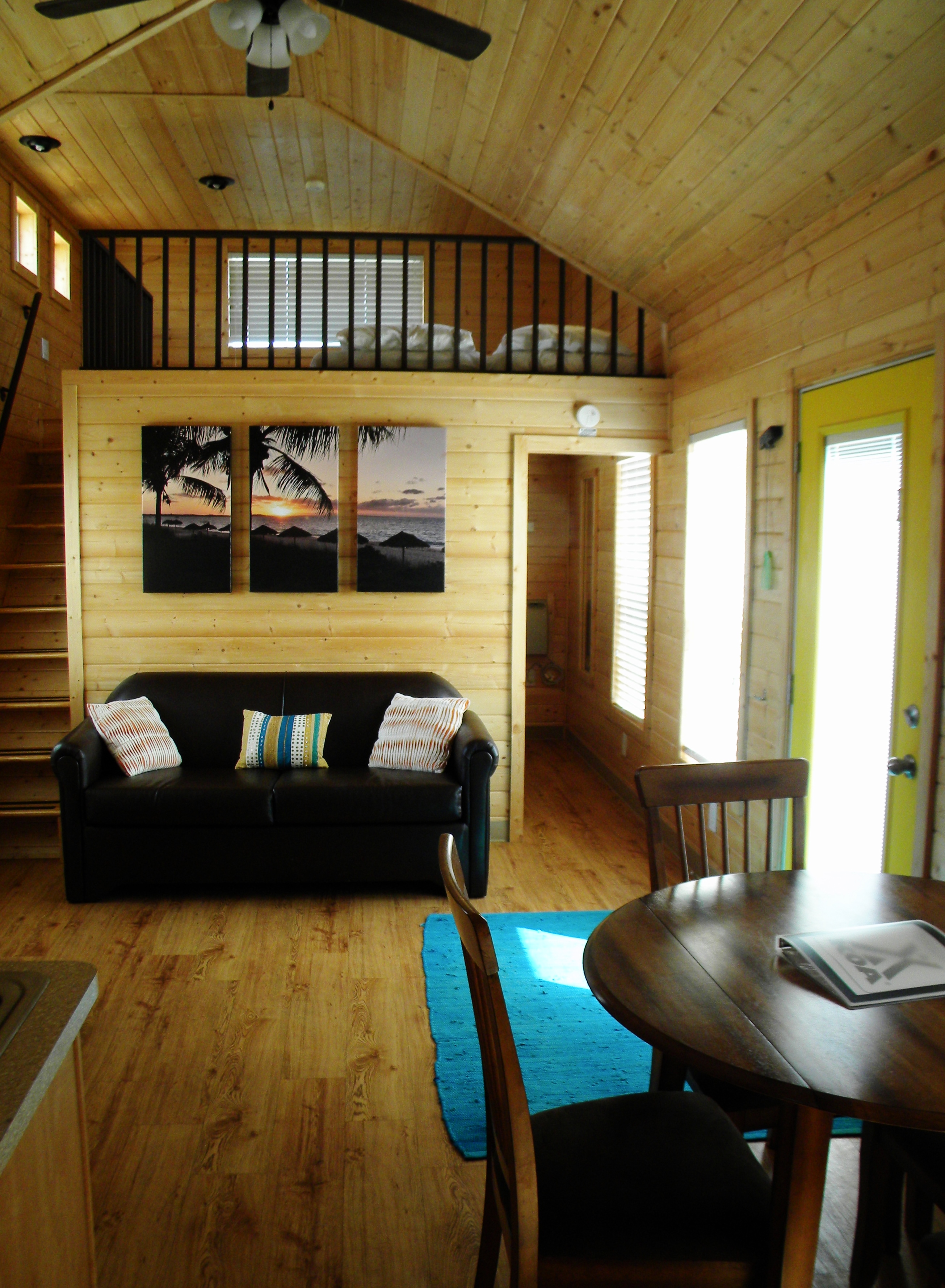 Waterloo, Iowa Lodging | Waterloo / Lost Island KOA Resort