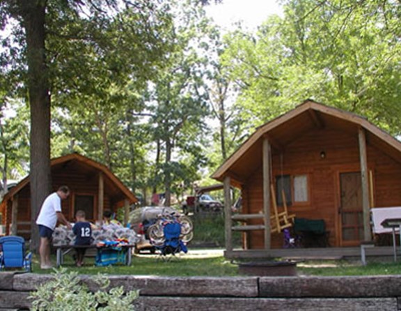 Wisconsin Dells Camping | Cabins, RV Camping & More Near Wisconsin Dells